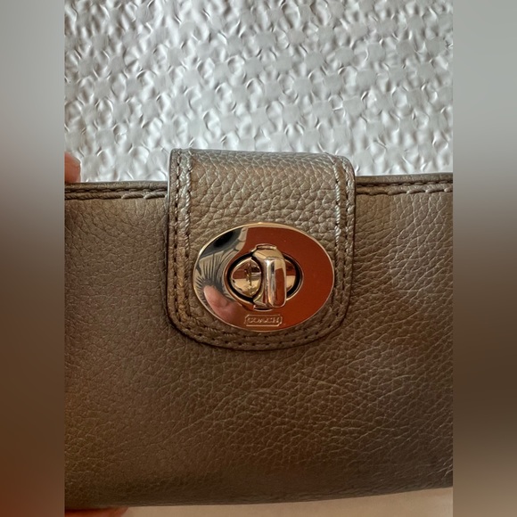 Coach | Bags | Coach Grey Shiny Metallic Leather Turnlock Bifold Wallet ...